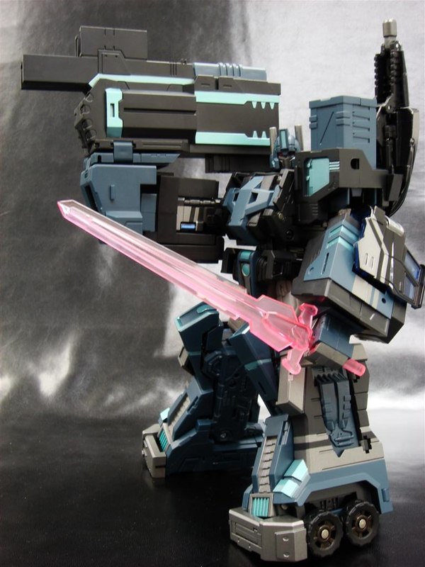 Fans Project TFX-01b Shadow Commander Gallery