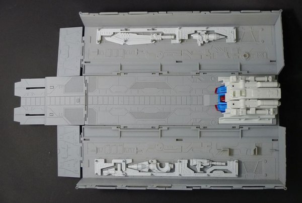 New Looks Inside the FansProject G3 Trailer and Sword