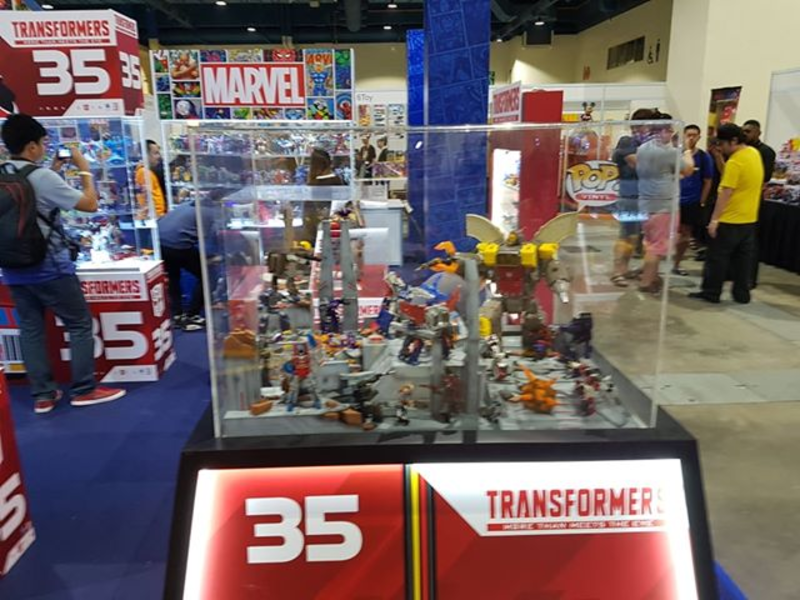 Asia Comic Con In Malaysia - Photos Of Siege & Studio Series Displays ...