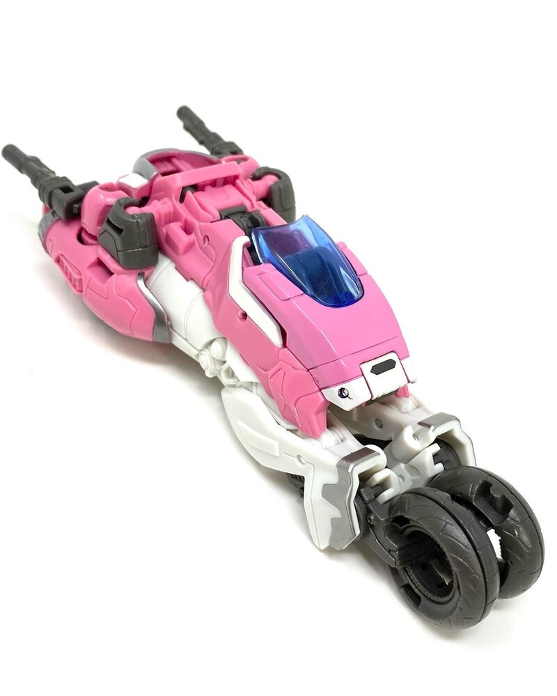 Transformers Bumblebee Movie Studio Series Arcee More In-Hand Images