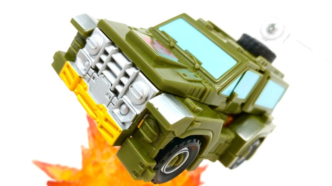 86 Brawn In-Hand Images & Video from Transformers Studio Series TFTM